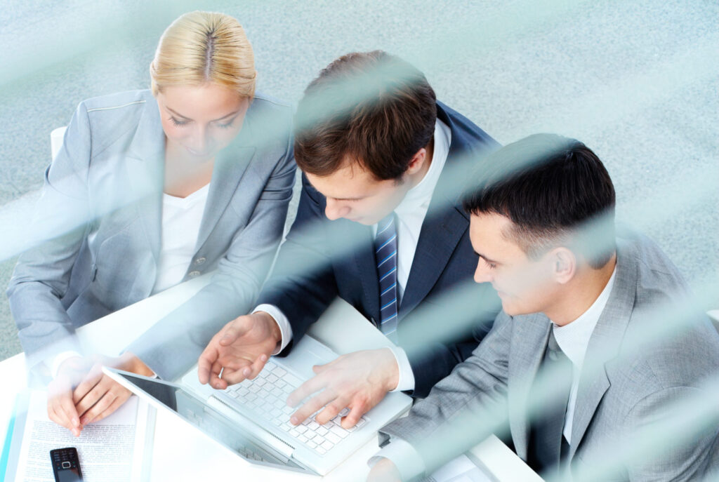 Conoce al Equipo de ValerónBroker | Profesionales de Seguros